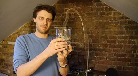 超有趣的珠鍊噴泉 Self siphoning beads : 哇靠!洛杉磯