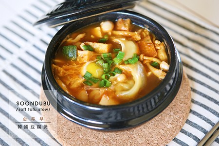 人妻廚房 - Soondubu: Soft Tofu Stew // 韓國豆腐煲 自家做也可以很道地! - 哇靠!洛杉磯 : 哇靠!洛杉磯