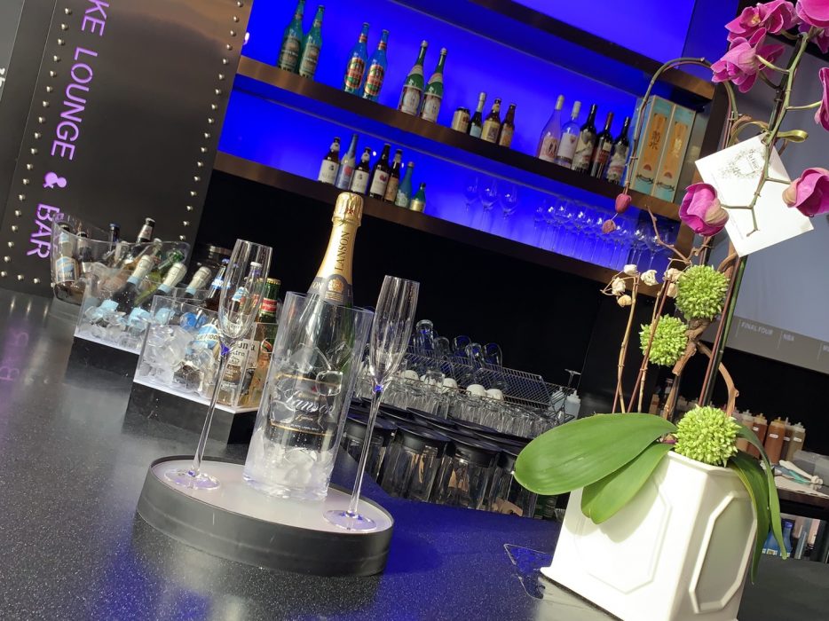 Luxy Karaoke Lounge & Bar 複合式娛樂酒吧 讓您 K 歌一整晚，歡樂不打烊！ : 哇靠!洛杉磯