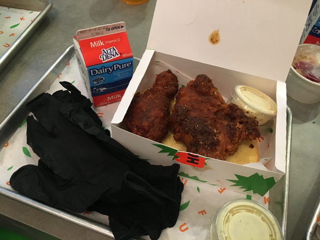 FUKU 正式插旗 LA！西岸第一家～來自 Daivd Chang 的炸雞店 : 哇靠!洛杉磯